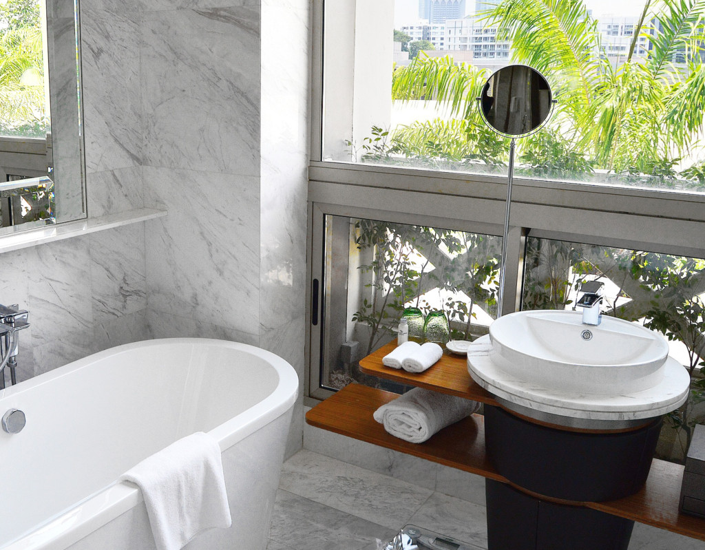 The Bathroom Essentials Your Home Desperately Needs Right Now ...