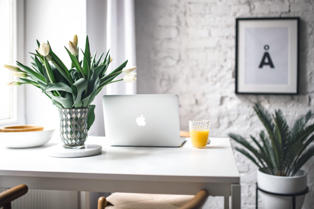 Creating an office space with desk must-haves - Graceful Blog | Design ...